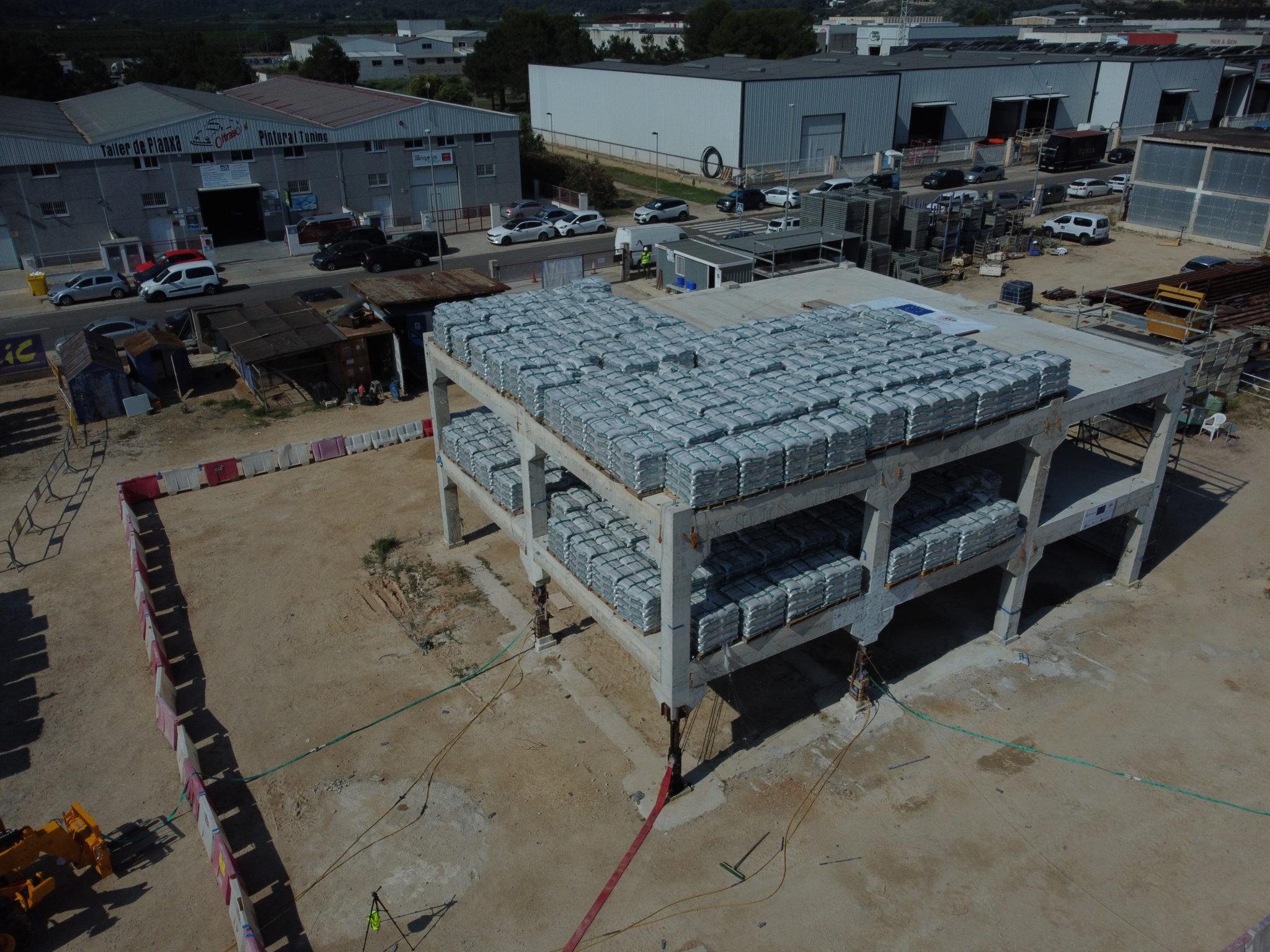 Partial collapse test of a precast concrete structure – Building Resilient